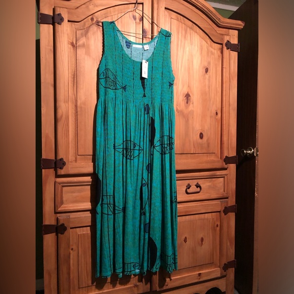 Vasana | Dresses | 8948 Nwt Green Black Blue Abstract Fish Print Midi ...